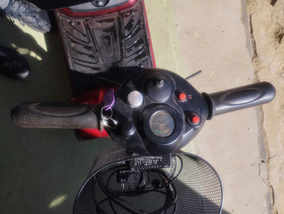 mini električni moped