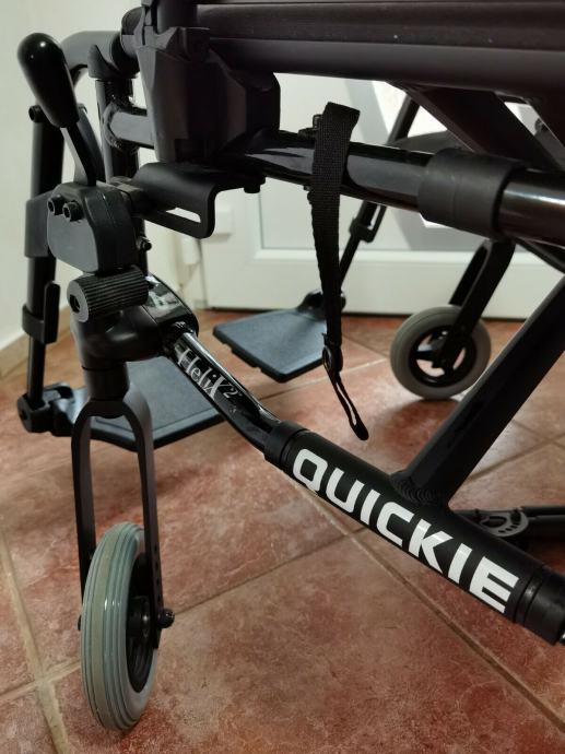 Nerabljen,nov Quickie Helix 2 Sunrise širši 52cm XL invalidski voziček