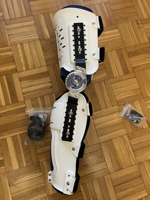 Opornica za nogo longeta proti ekstenziji kolena