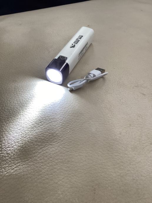 Baterijska Led svetilka z Usb polnjenjem