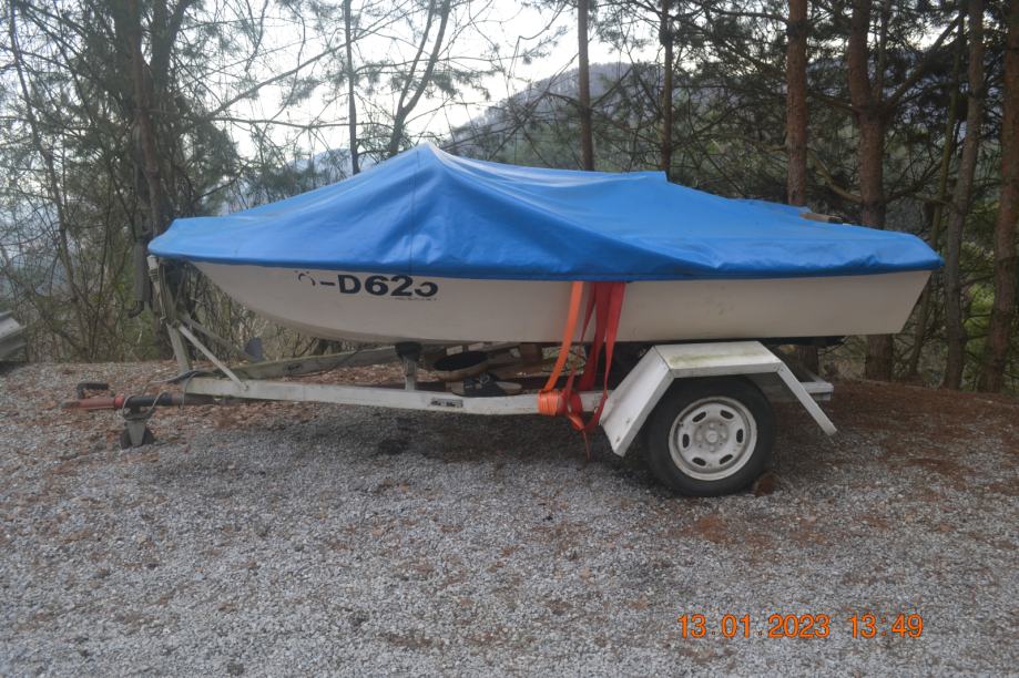 ELAN Gliser 360, cena: 2900 EUR, tel: 070 222 370.