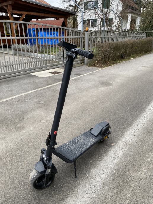 Električni skiro