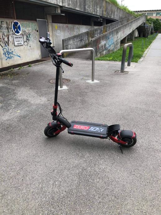 Elektricni skiro zero x10