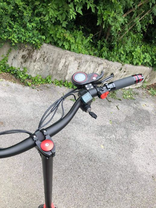 Elektricni skiro zero x10