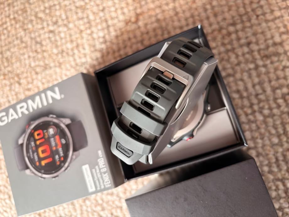 Garmin Fenix 8 Pro LTE 47mm Sapphire Titan KAO NOV