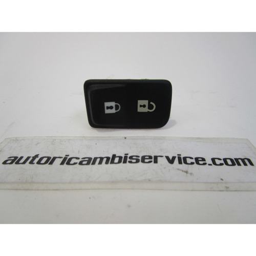 RAZLICNA STIKALA OEM N. 30773333 ORIGINAL REZERVNI DEL VOLVO V50 545