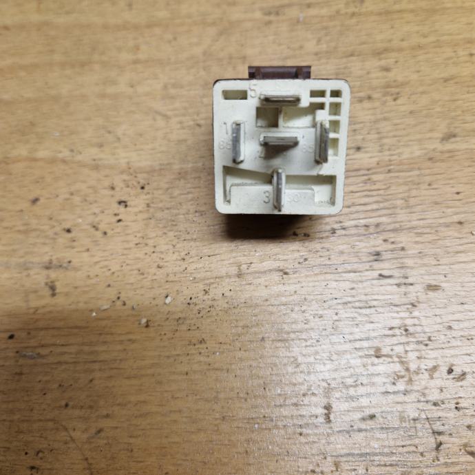 Renault rele 7700810927-B