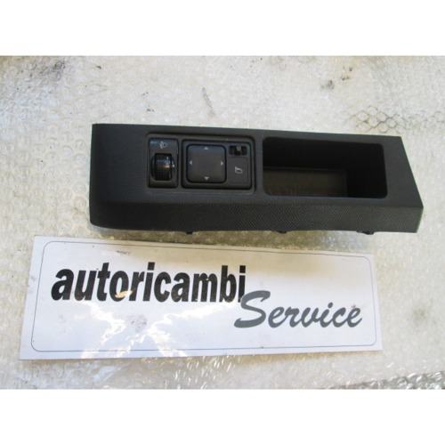 STIKALA ELEKTRICNIH OGLEDAL OEM N. 25570AX005 ORIGINAL REZERVNI DEL N
