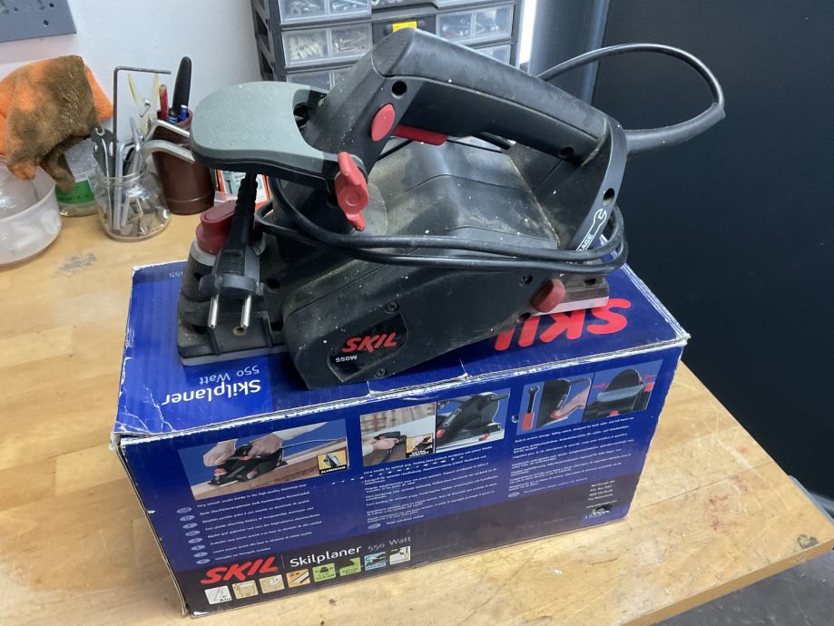SKIL rezkalnik Skilplan 550 Watt - zelo lep
