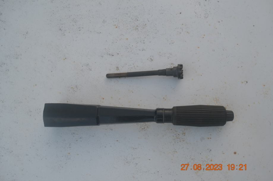 Evinrude ročica za plin, cena: 30 EUR, tel: 070 222 370