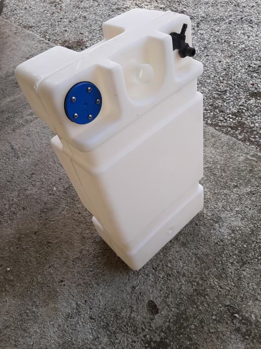 Rezervoar za vodo 45 L