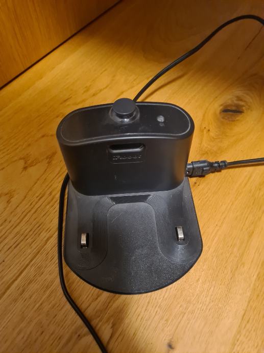 iRobot deli, Romba 785