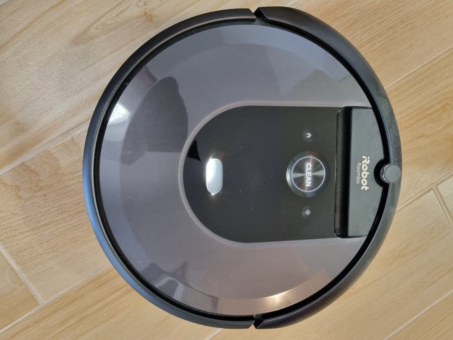 iRobot Roomba i7+