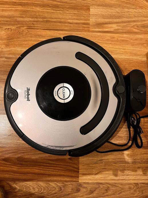 i Robot Roomba robotski sesalec