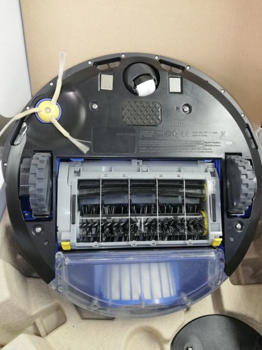 ROBOTSKI SESALNIK IROBOT ROMBA 620