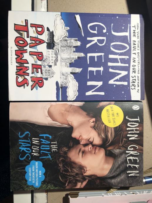 The fault in our stars, Paper towns (John Green)