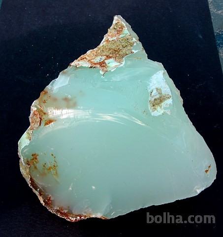 minerali, kristali - Opal var. zeleni opal (prasopal)