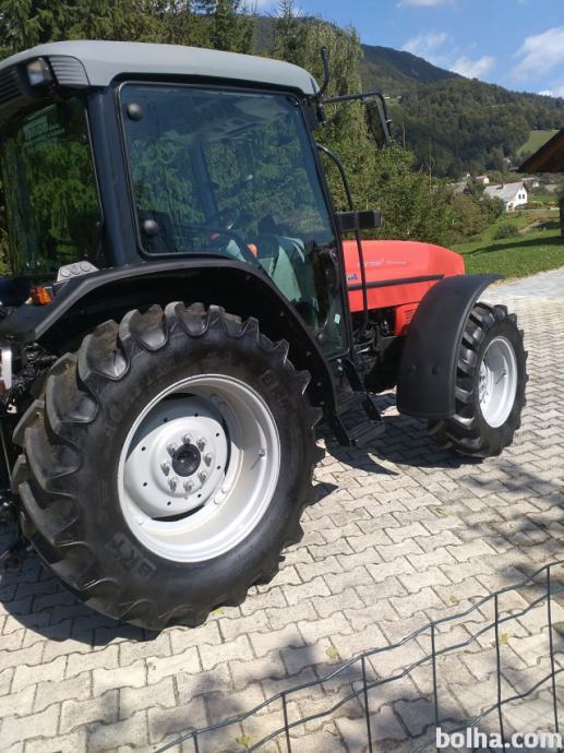 Prodam traktor