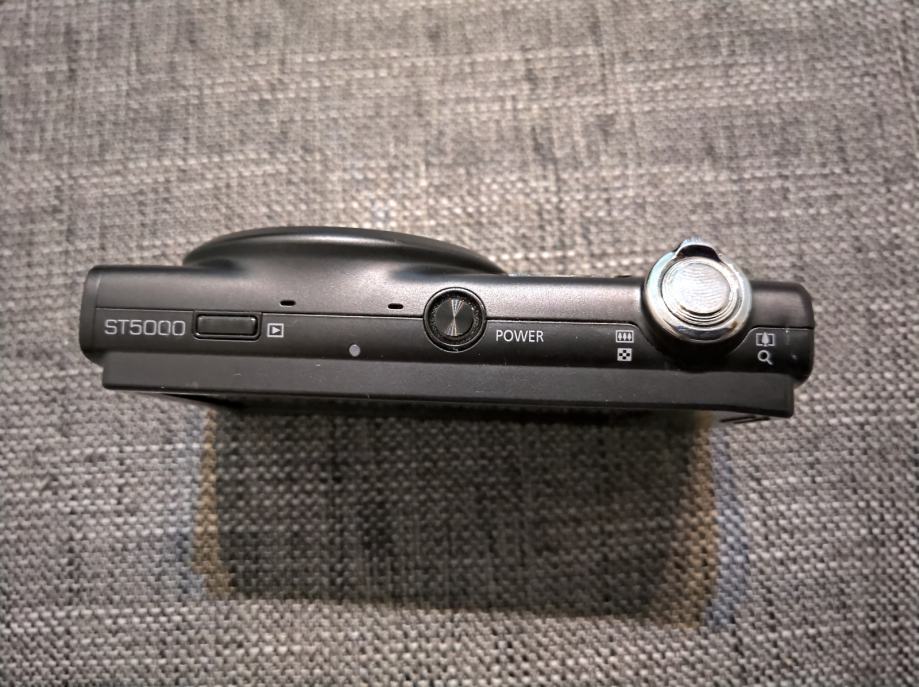 Prodam odlično ohranjen Samsung ST5000 digitalni fotoaparat + 16GB SD