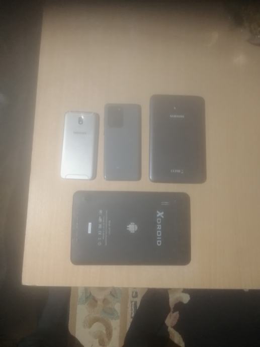 2x tablicne in 2x telefoni