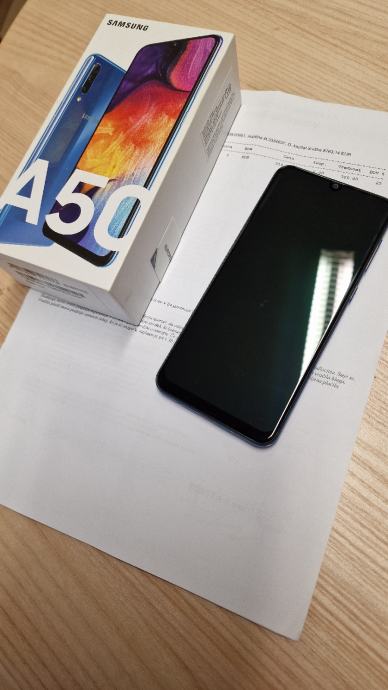 Samsung A50 pametni telefon, Android, zaslon 6,4 128GB