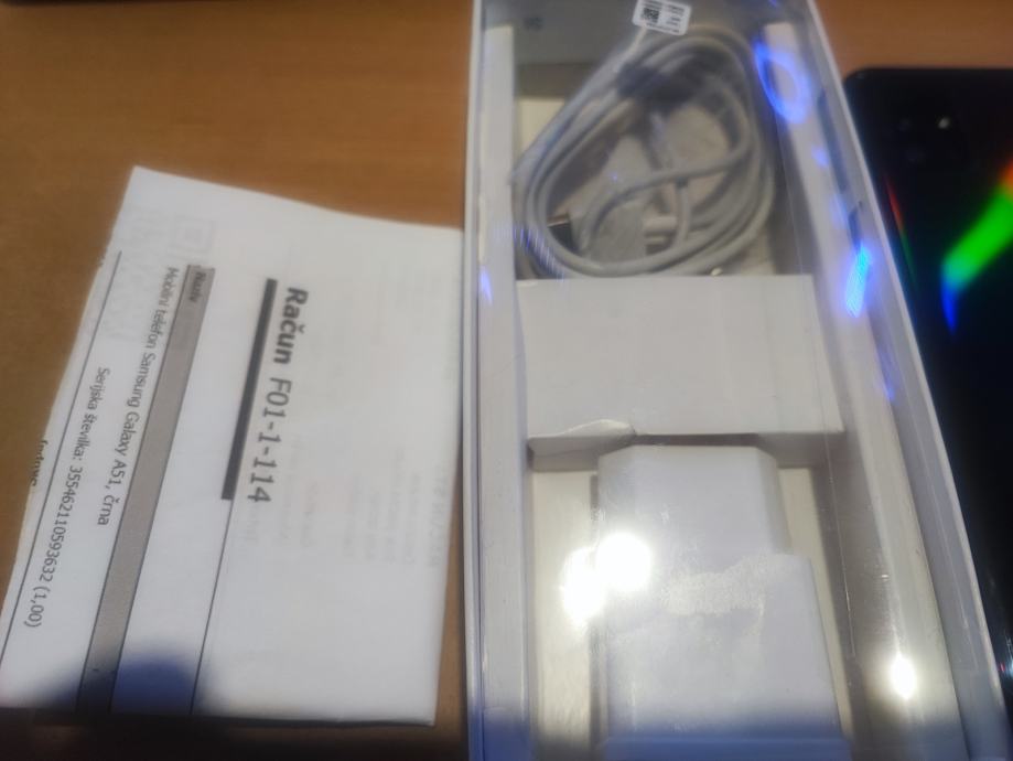 Samsung Galaxy A51 128GB Dual SIM Black - počen ekran zaslon deli