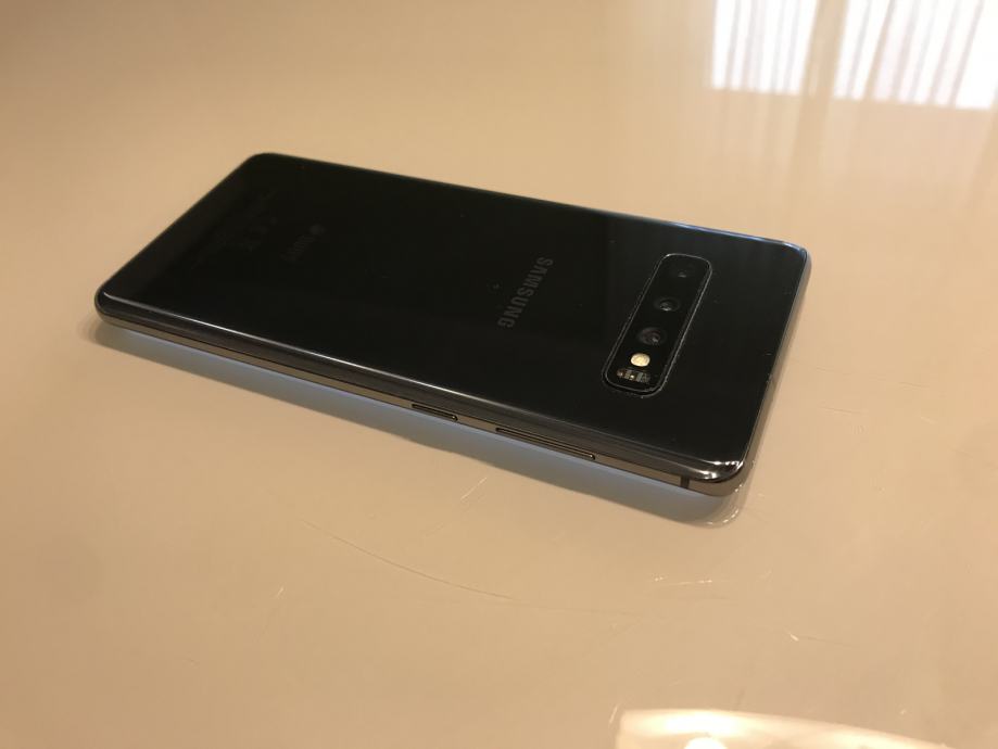 Samsung Galaxy S10 Plus Dual SIM 128GB 8GB RAM SM-G975F/DS Črn prodam