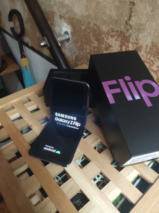 Samsung Galaxy Z Flip SM-F700F/DS 256GB, 8GB RAM