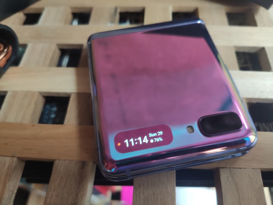 Samsung Galaxy Z Flip SM-F700F/DS 256GB, 8GB RAM