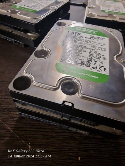 Trdi disk - hard disk - HDD disk