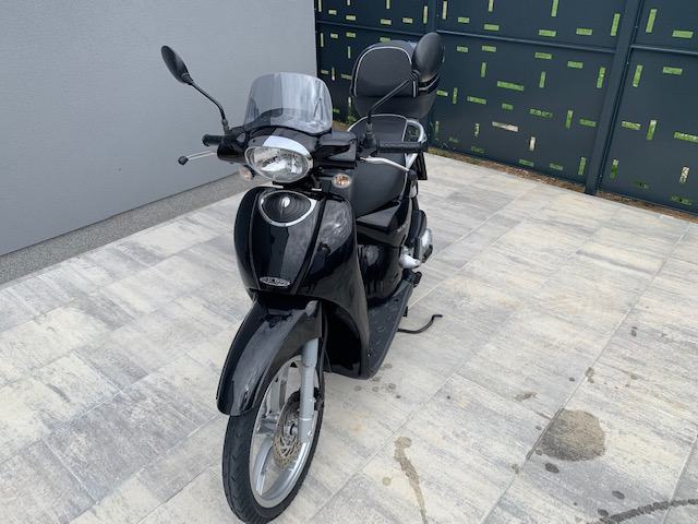 Aprilia scarabeo 100 100 cm3, 2012 l.