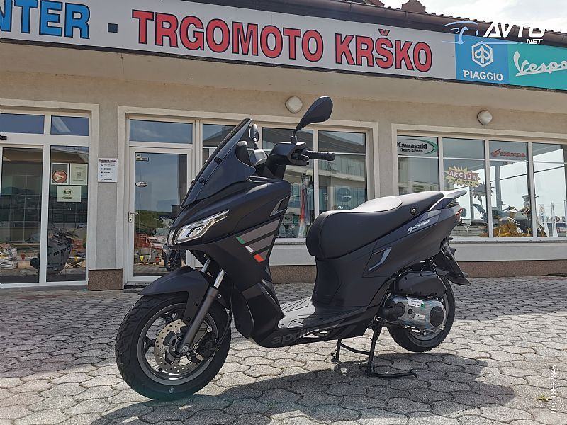 Aprilia SXR 50 NA ZALOGI, 2023 l.
