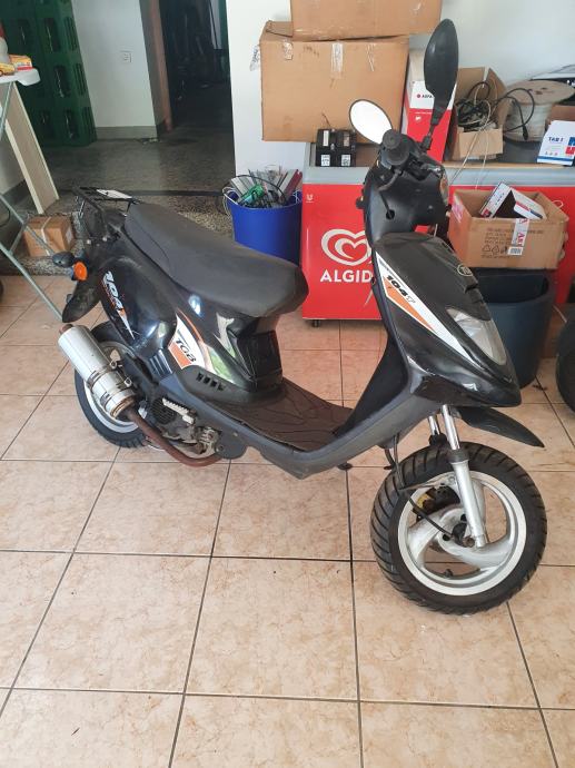 SKUTERJI DO 25 km/h, 2017 l.