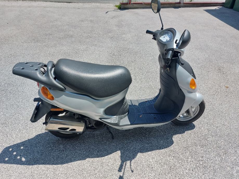 Daelim Message 49 cm3, 2002 l.