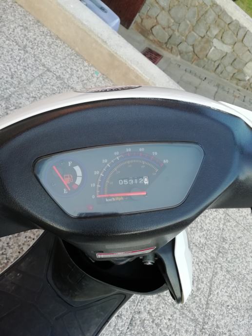 Druge znamke Longjia digit 50 2t 25km 50 cm3, 2018 l.