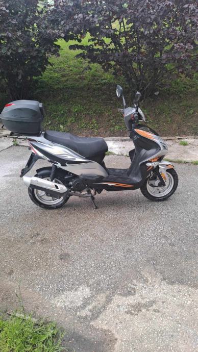 skuter Znen r8 25 km/h, 2019 l.