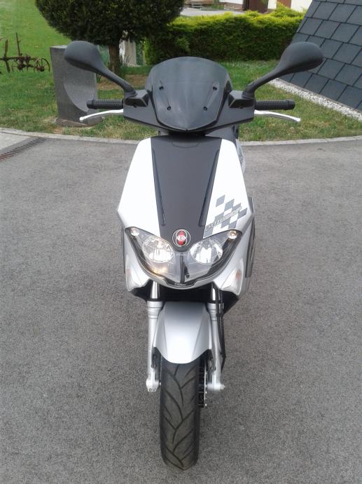 Gilera Runner RST 50, 2012 l.