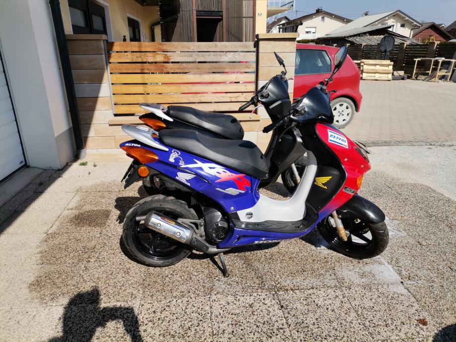 Honda X8R-S X8R-X 50 cm3, 2000 l.