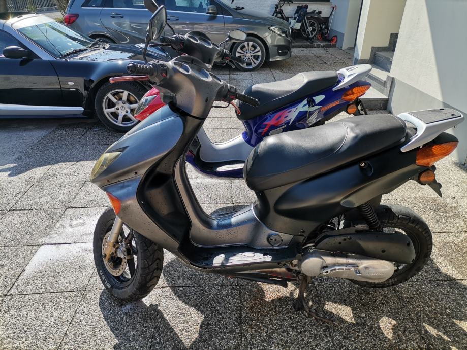 Honda X8R-S X8R-X 50 cm3, 2000 l.