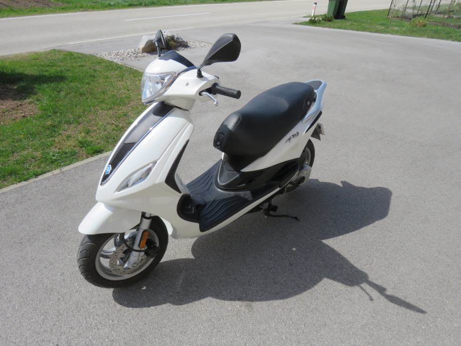 Piaggio FLY 50 4T 25km/h cm3, 2013 l.