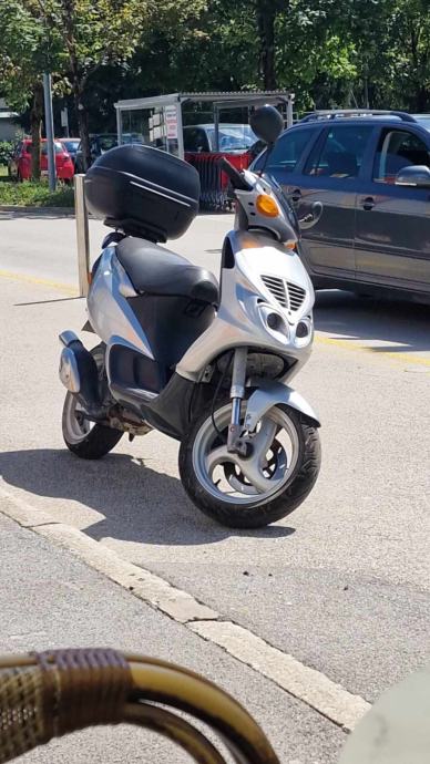 Piaggio NRG extreme 49 cm3, 2001 l.