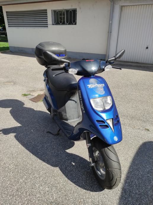 Piaggio Typhoon 50 49 cm3, 2002 l.