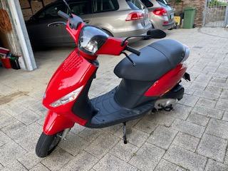 Piaggio ZIP 4T 25km/h 50 cm3, 2010 l.
