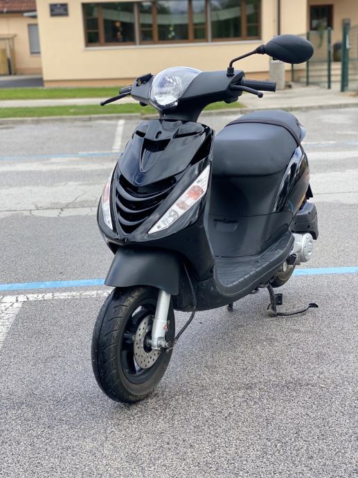Piaggio Zip 50 cm3, 2021 l.