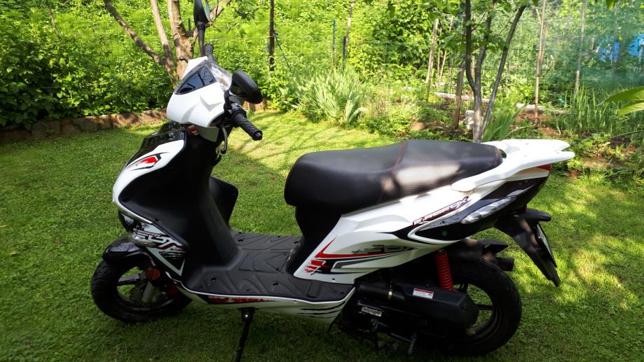SKUTER LONGJIA FIREFOX 45 km/h 4T, 2019 l.