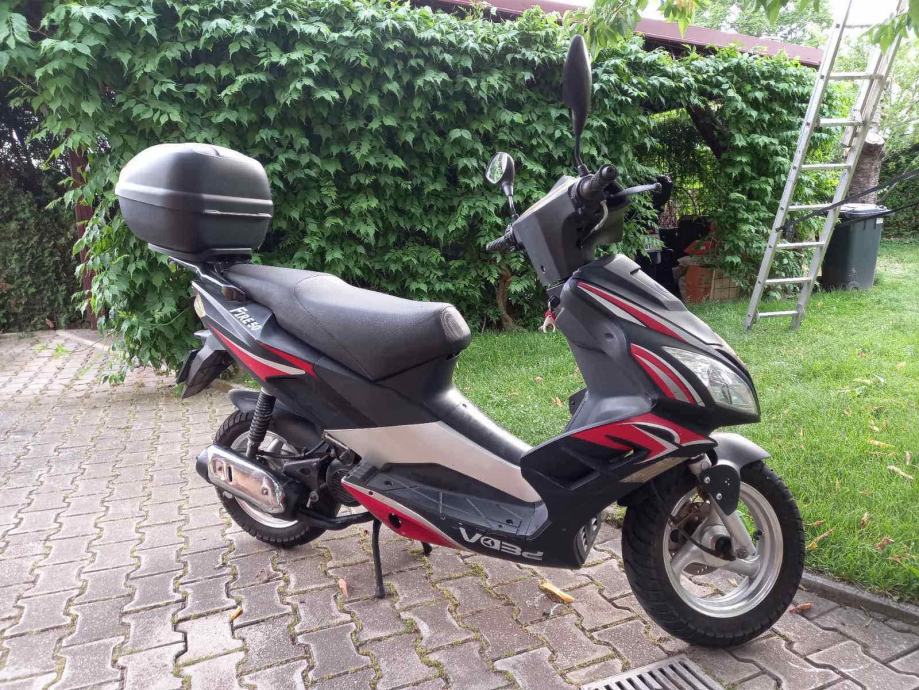 Skuter Peda Fire 50 2T 49 cm3, 2009 l.