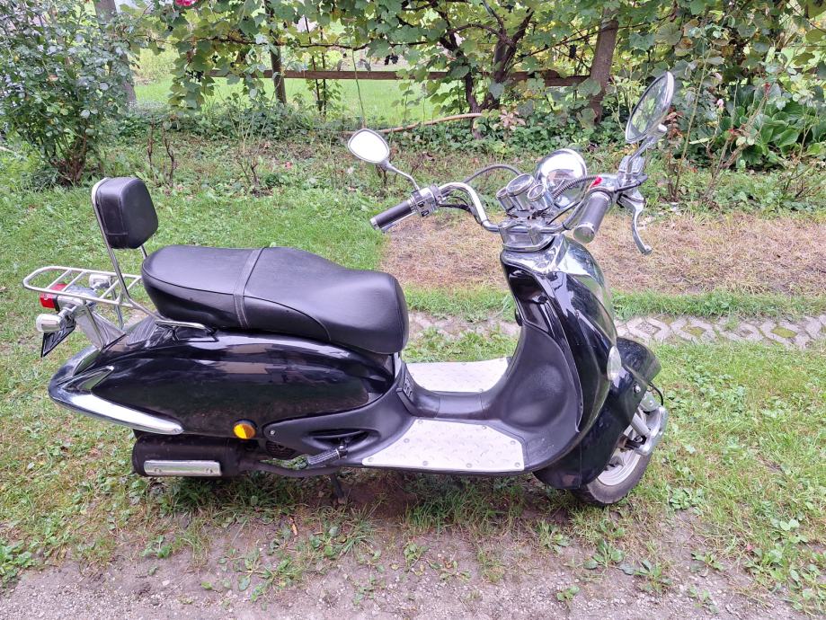 Skuter ZNEN retro, 2017 l.