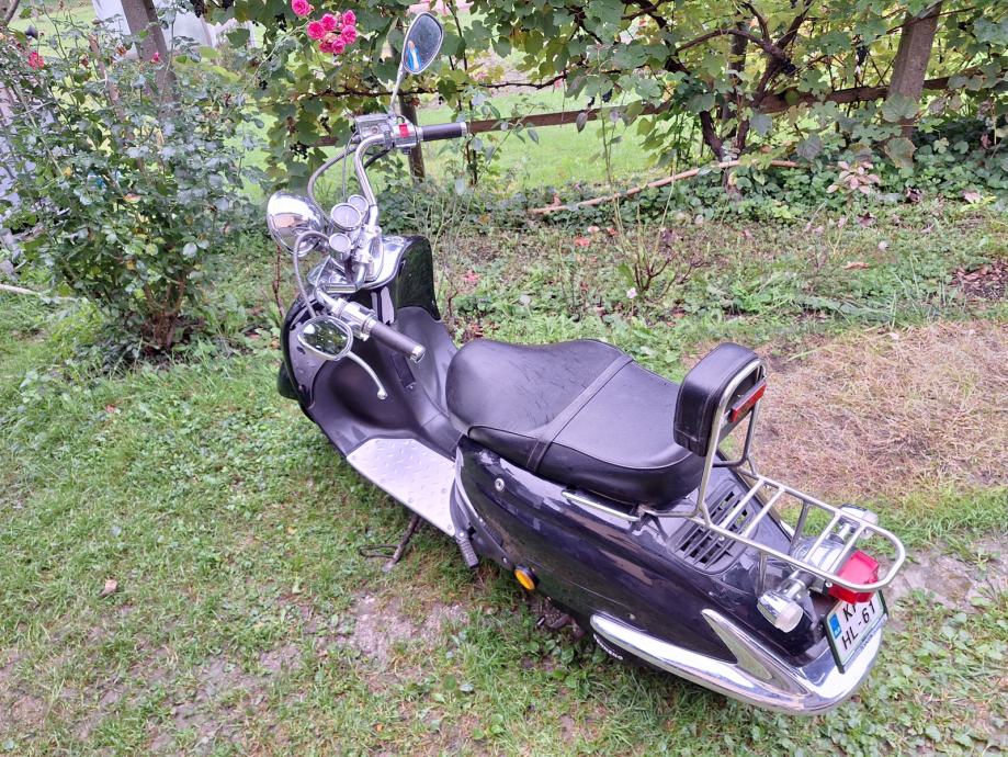 Skuter ZNEN retro, 2017 l.