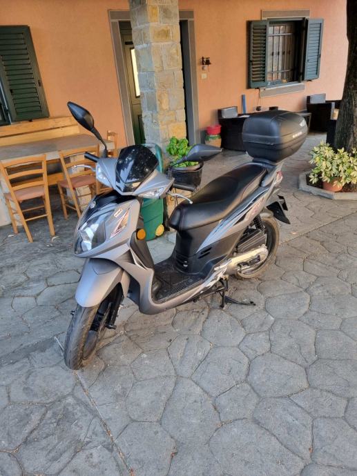 Sym Symphony SR 50 cm3, 2020 l.