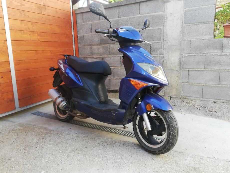 Tomos Nitro 25 49 cm3, 2011 l.